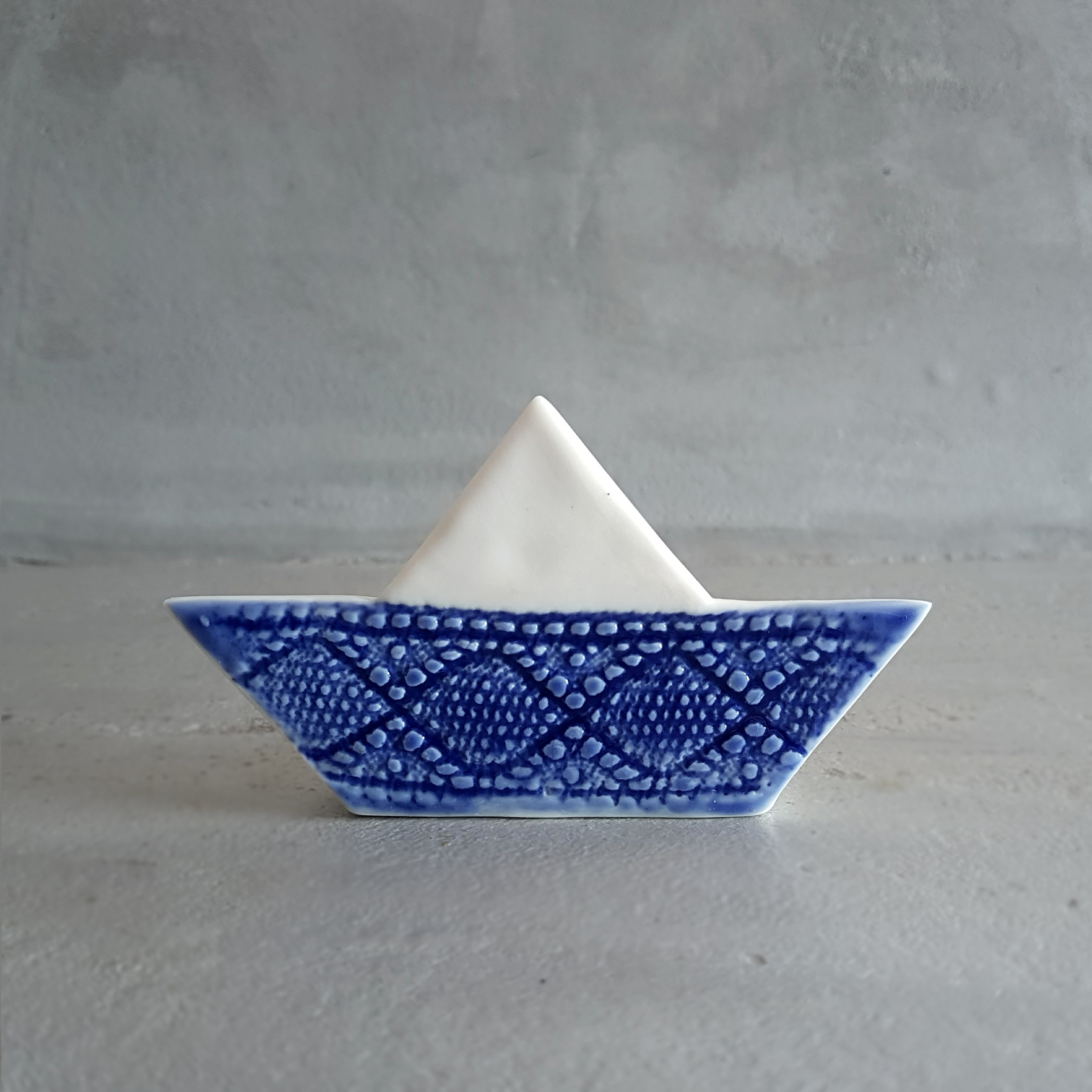 Navy blue porcelain ceramic boat wedding christening | Makke
